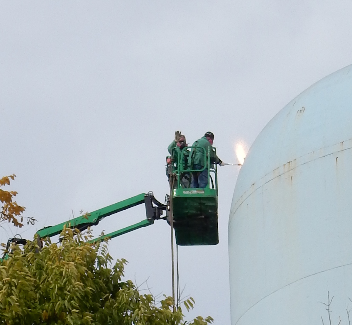 Erie Street Water Tank Demolition - Macedon Historical Society